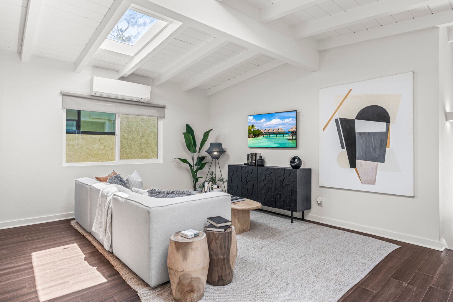 What Is Home Staging? (And Why Does It Matter?) | Mid Modern Designs